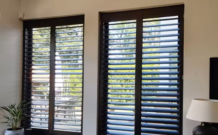Aluminium Louver Window Casement Window With Adjustable Louvers Blades ...