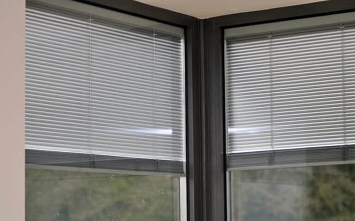Internal Blinds Glass Partition Wall Glass Wall Blinds Privacy and ...