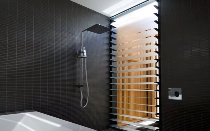 Residential Window Louvers in Tempered Glass Window For Ventilation ...