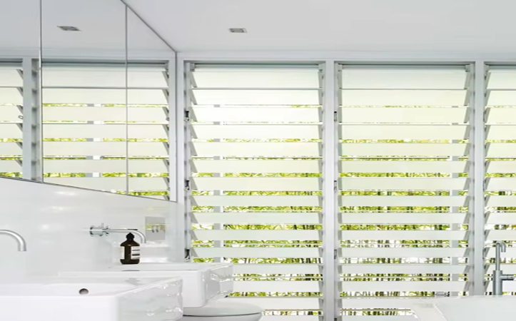 Residential Window Louvers in Tempered Glass Window For Ventilation ...